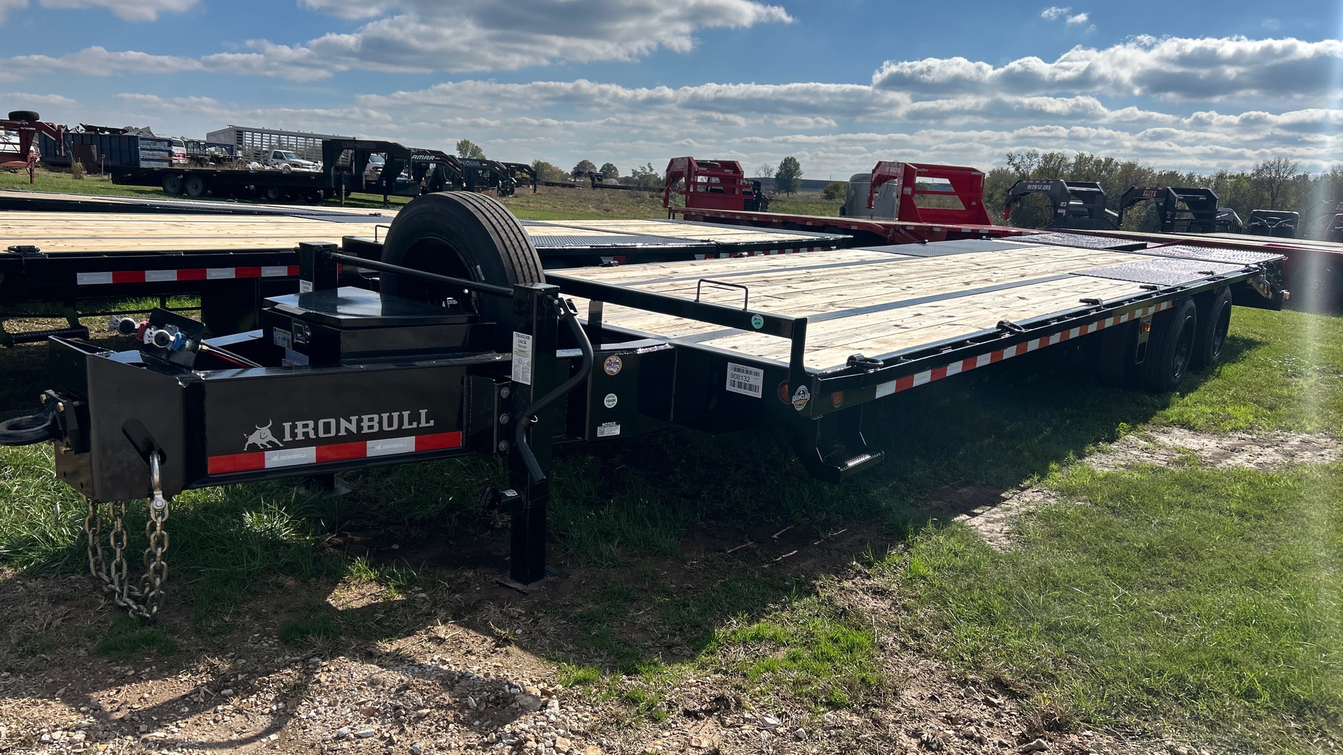 Flatbed Trailers, Frontend and Utility Trailers from Iron Bull and ...